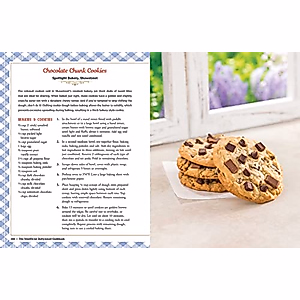 The Unofficial Dollywood Cookbook: From Frannie's Famous Fried Chicken Sandwiches to Grist Mill Cinnamon Bread, 100 Delicious Dollywood-Inspired Recipes! (Unofficial Cookbook)