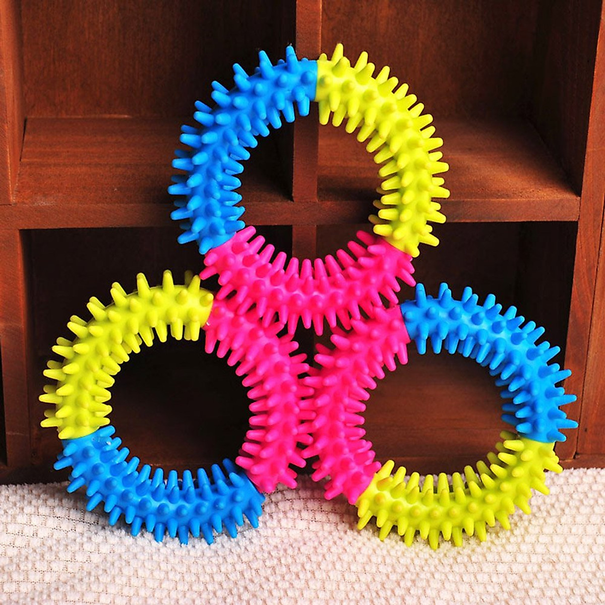 Shuohu Dog's Thorn Ring Chew Toy Rubber Spiny Multicolor Circle Non-Toxic Dental Healthy Training Toys