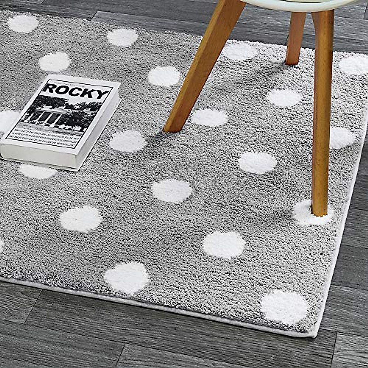 LIVEBOX Polka Dots Area Rugs, 3’x 5’ Kids Play Mat Soft Plush Baby Crawling Mat Non-Slip Throw Carpet for Teen Girl Living Room Bedroom Playroom Nursery Decor Best Shower Gift (Gray)