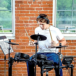 Alesis Nitro Mesh Kit - Electronic Drum Set with Quiet Mesh Pads, USB MIDI, Kick Pedal and Rubber Kick Drum, 40 Kits, 385 Sounds, Drum Lessons