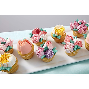 Cake Icing Decorator Tool Set by Celebrate It