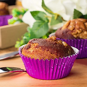 200 Pack Magenta Foil Cupcake Liners for Baking, Standard Size Metallic Cups for Muffins (2 x 1 In)