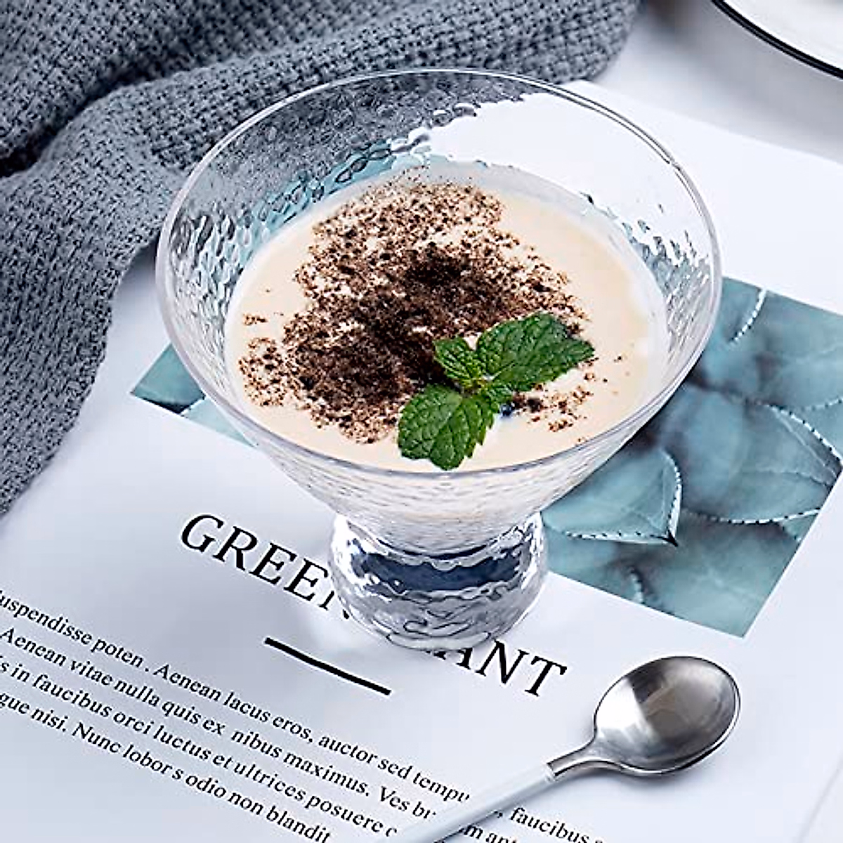 Frcctre 6 Pack Stemless Martini Glasses, 8 Oz Vintage Shrimp Cocktail Glasses with Heavy Base, Glass Dessert Bowls Ice Cream Bowl for Martini, Cocktail, Margarita, Dessert, Ice Cream