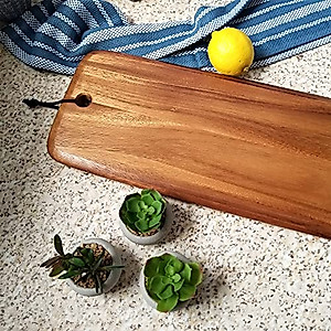 Lipper International Acacia Serving Board
