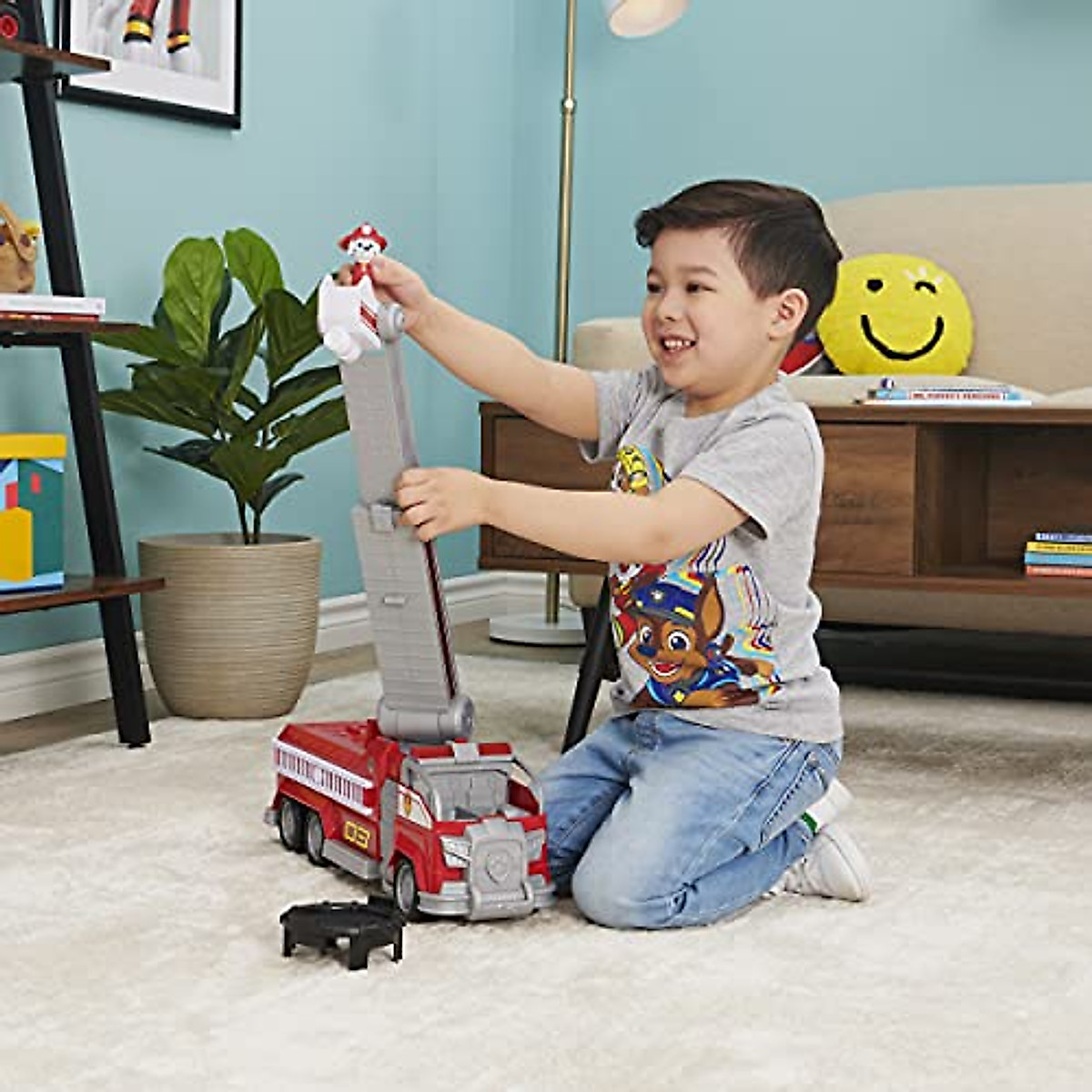 Paw Patrol, Marshall’s Transforming Movie City Fire Truck with Extending Ladder, Lights, Sounds and Action Figure, Kids Toys for Ages 3 and up
