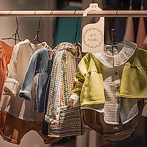 Baby Closet Size Dividers,Baby Closet Size Divider Wooden Baby Closet Organizers Hanging Closet Dividers from Newborn Infant to 24 Months for Home Nursery Baby Clothes(7 Pieces) (2)