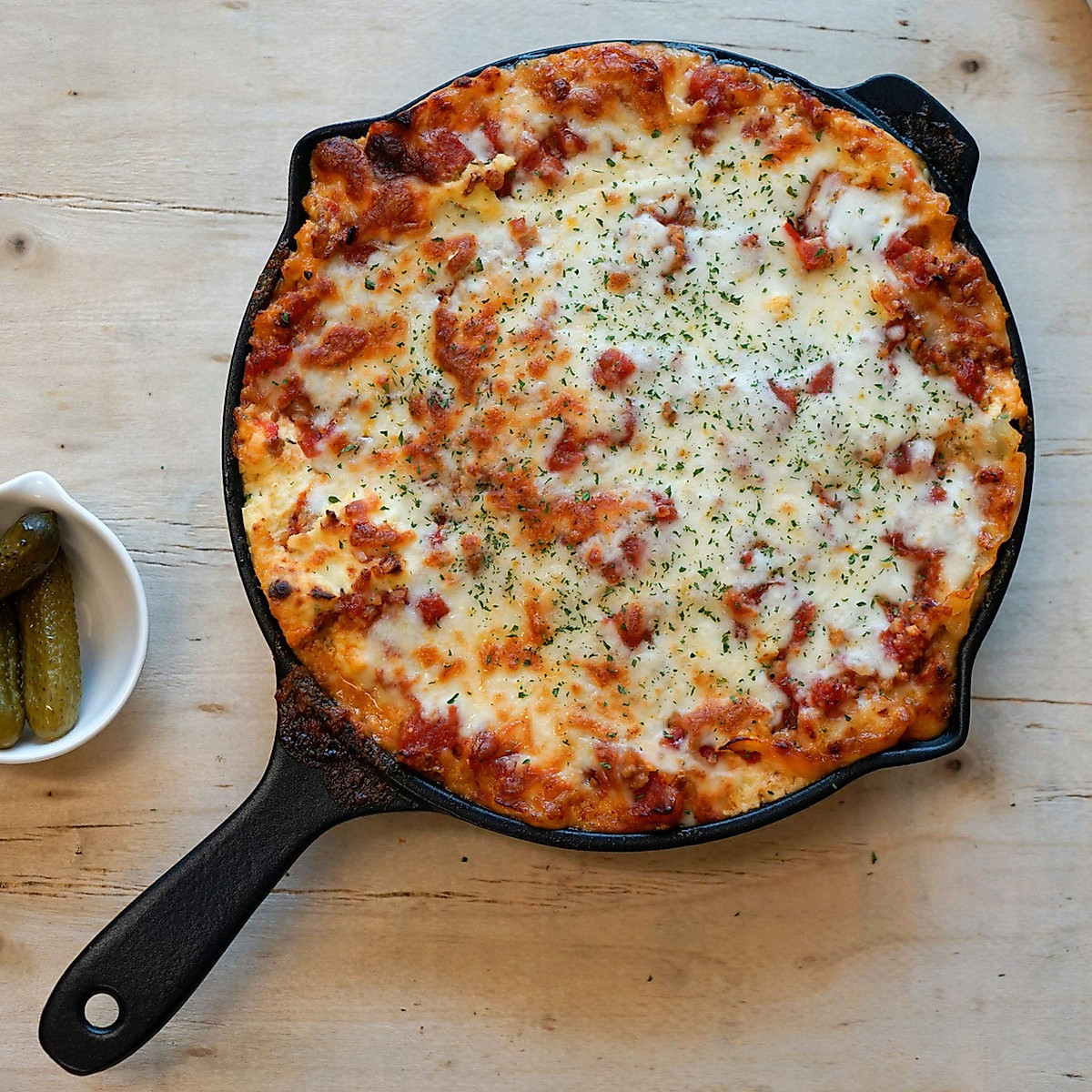 MOOSSE Premium Enameled Cast Iron Skillet Pan for Induction Cooktop, Stove, Oven, Made in Korea, No Seasoning Required, 9.4” (24 cm)