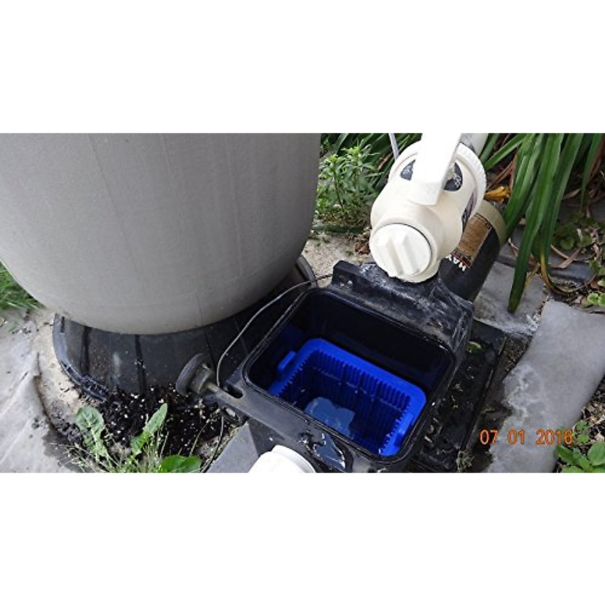 Aquatix Pro Hayward Pump Basket (SPX1600M) Professional Grade Compatible Replacement Strainer Basket with Handles for Hayward Super Pumps, Heavy Duty, Durable, 6" x 5.5" Approx, 1 Year Warranty (1)