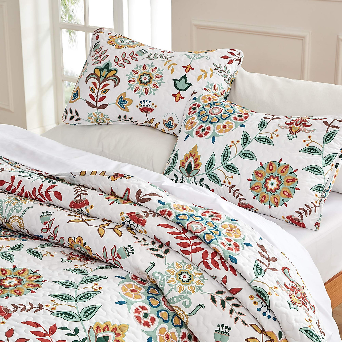SLEEP ZONE 3-Piece Printed Quilt Set - Full/Queen Size - Lightweight Reversible Bedding Coverlet Set for All Season (Classic Floral Pattern), Full/Queen (90x96 inch | 2 Pillow Shams)
