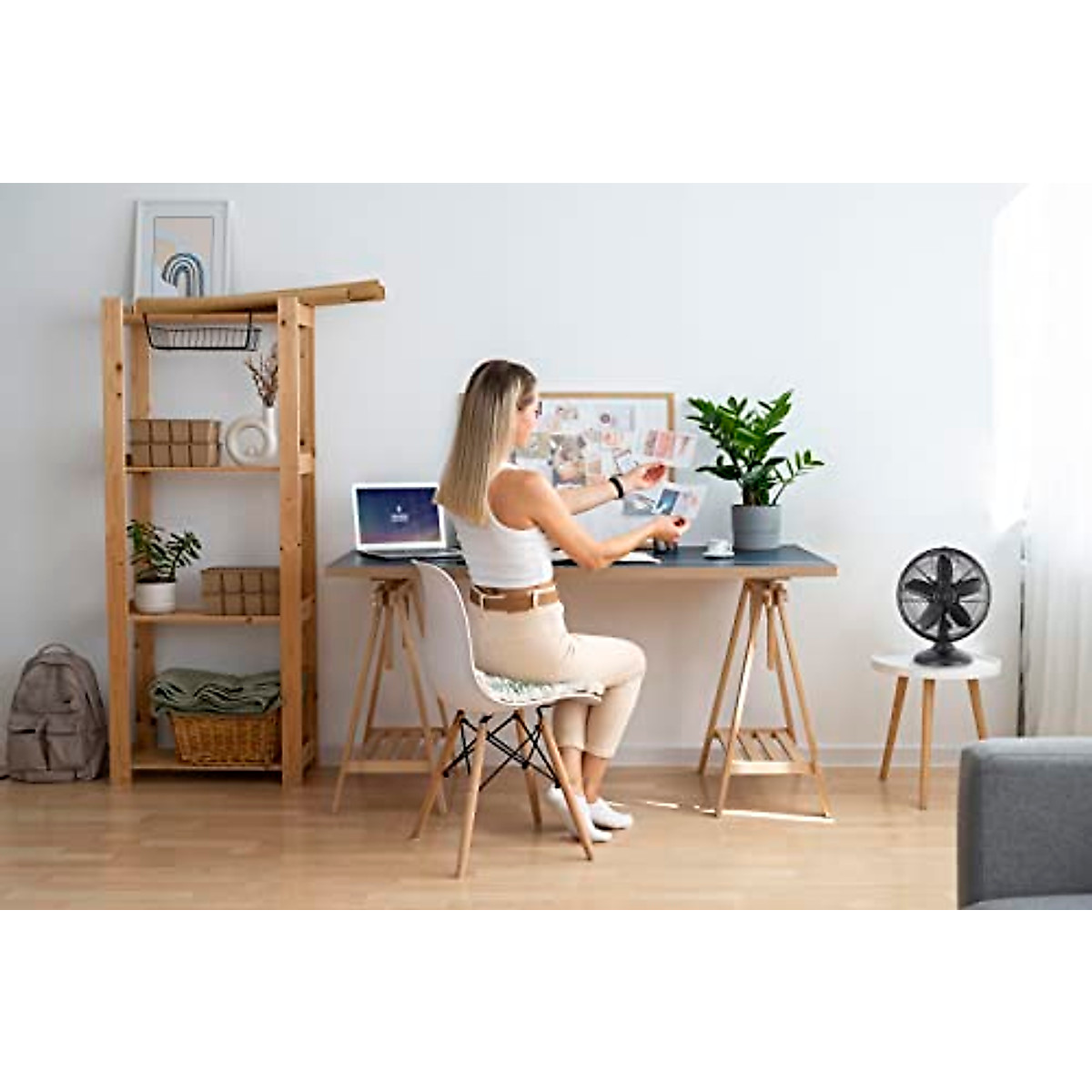 Good Housekeeping 92603 12" Retro Table Fan in Matte Black