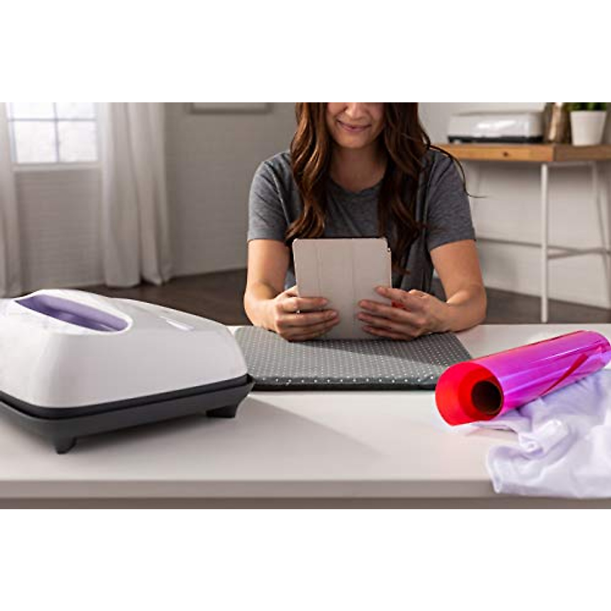 Cricut EasyPress 2 Heat Press Machine (12 in x 10 in), Ideal for T-Shirts, Tote Bags, Pillows, Aprons & More, Precise Temperature Control, Features Insulated Safety Base & Auto-Off, Lilac