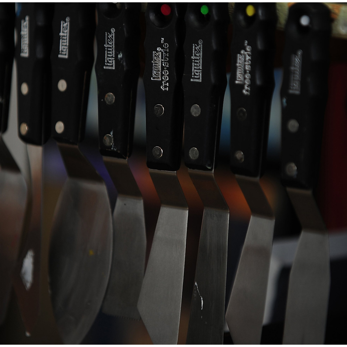 Liquitex Professional Freestyle Large Painting Knife, No. 9