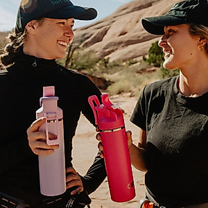 OISIZ Insulated Water Bottle 24 oz with 2-in-1 Straw and Swig Lid, Leakproof and BPA Free, Keep Cold 24H, Vacuum Stainless Steel Kids Water Bottle for School, Travel and Sports, All Dishwasher Safe