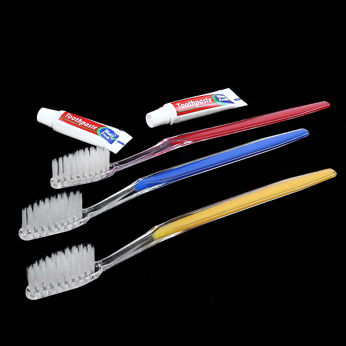 fafortune 100pcs Disposable Toothbrushes with Toothpaste (5 Colors)