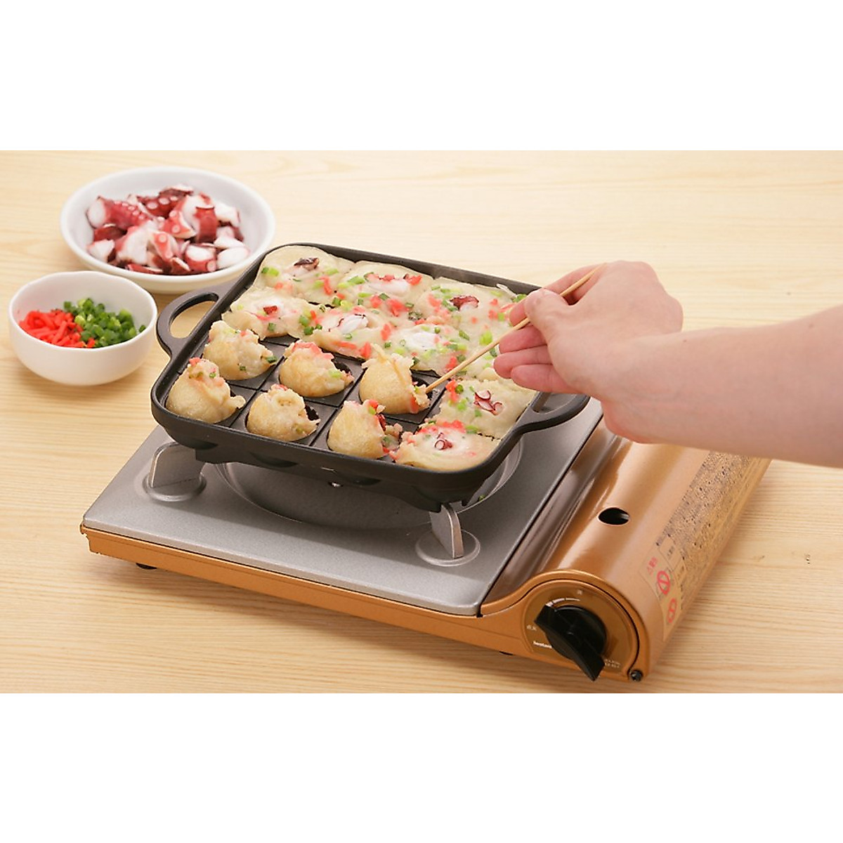 Iwatani Takoyaki Grill Pan , Medium, Black