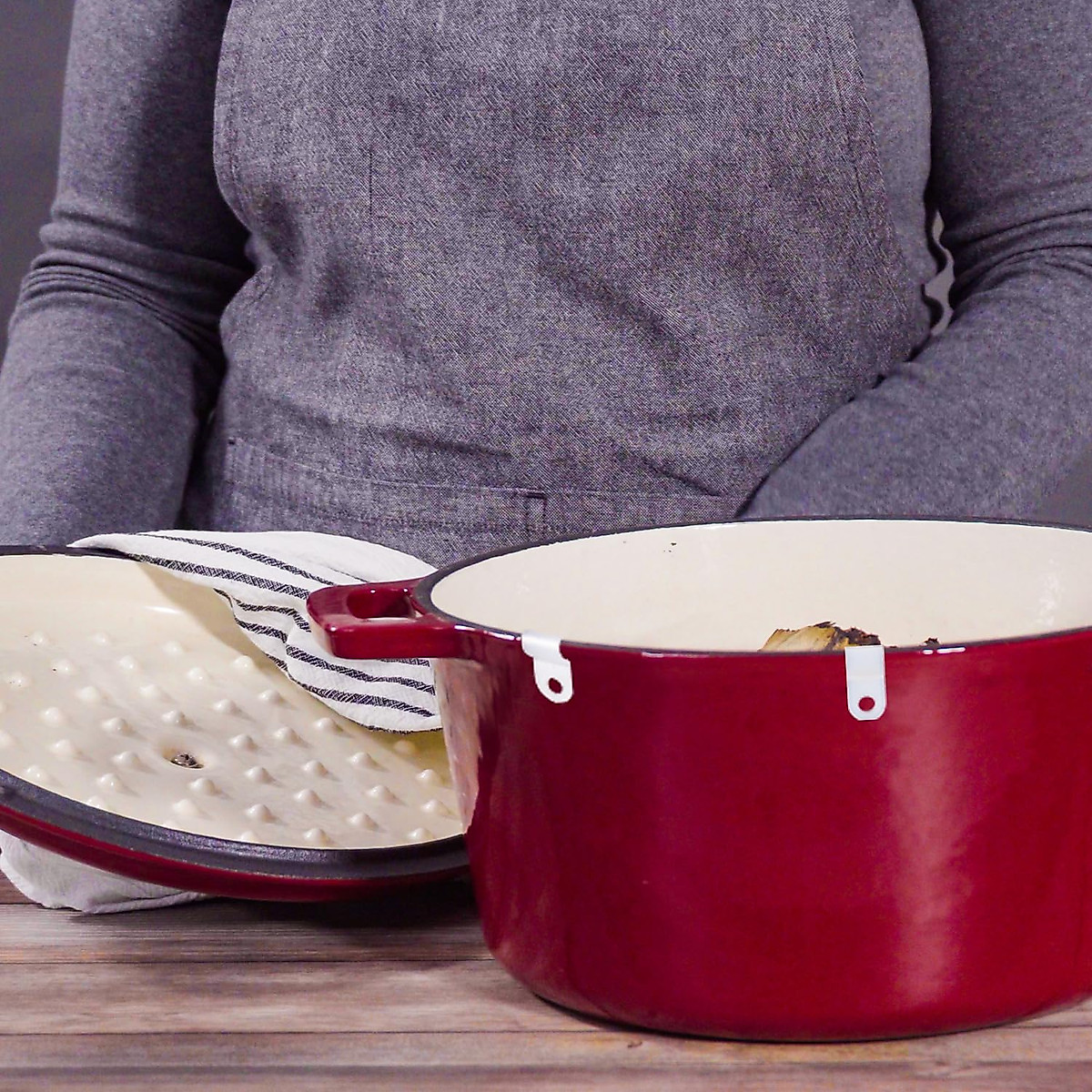 40pcs Dutch Oven Lid Protector Clips, Replacement Plastic Pan Clips for Stacking Cookware Protectors Pot Bumpers lifter Accessories for Storage and Display of Dutch Oven Pots