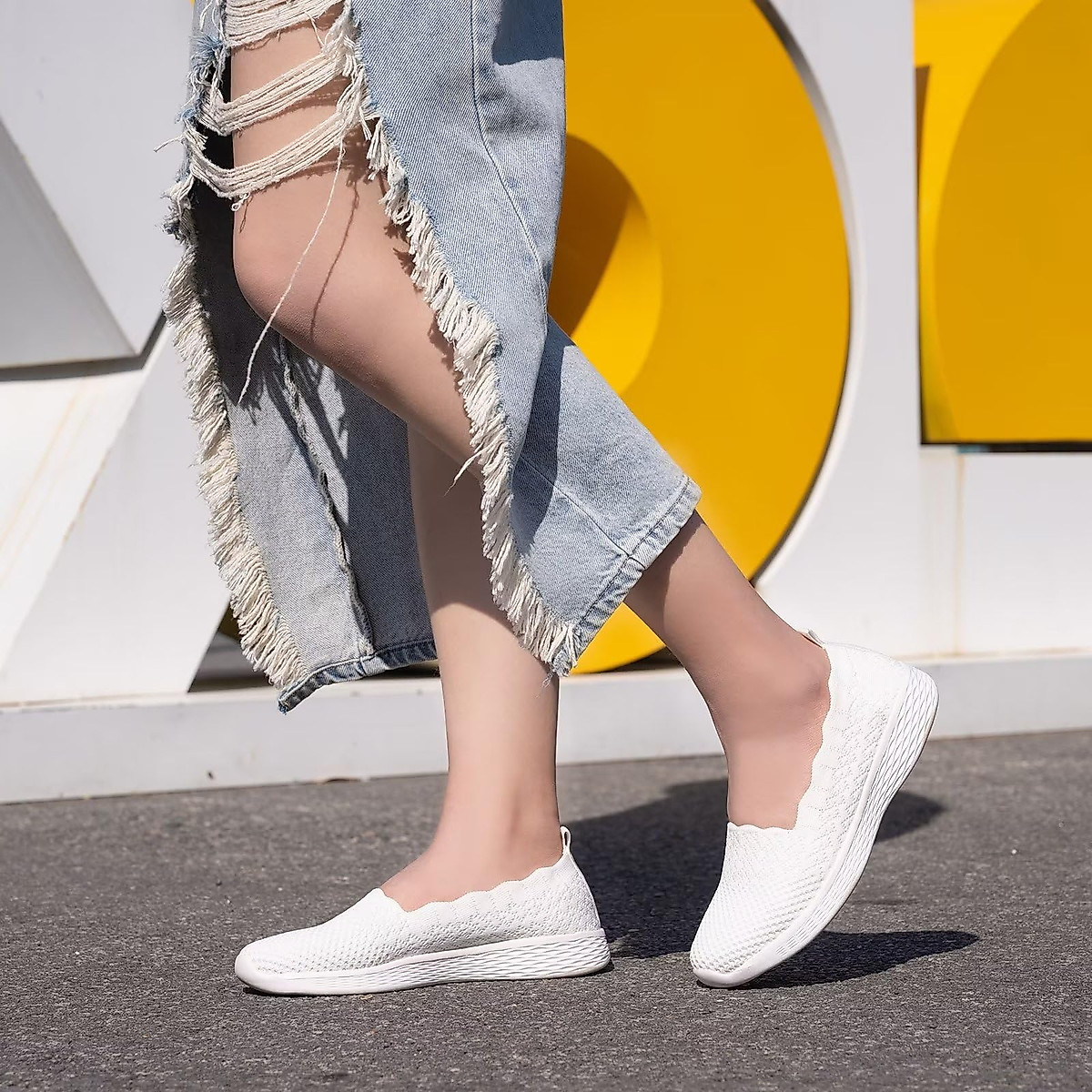 Puxowe Women's Slip on Wide Walking Flat Shoes-Comfortable Low-Top Knit Width Loafer Sneaker White Size 9 US