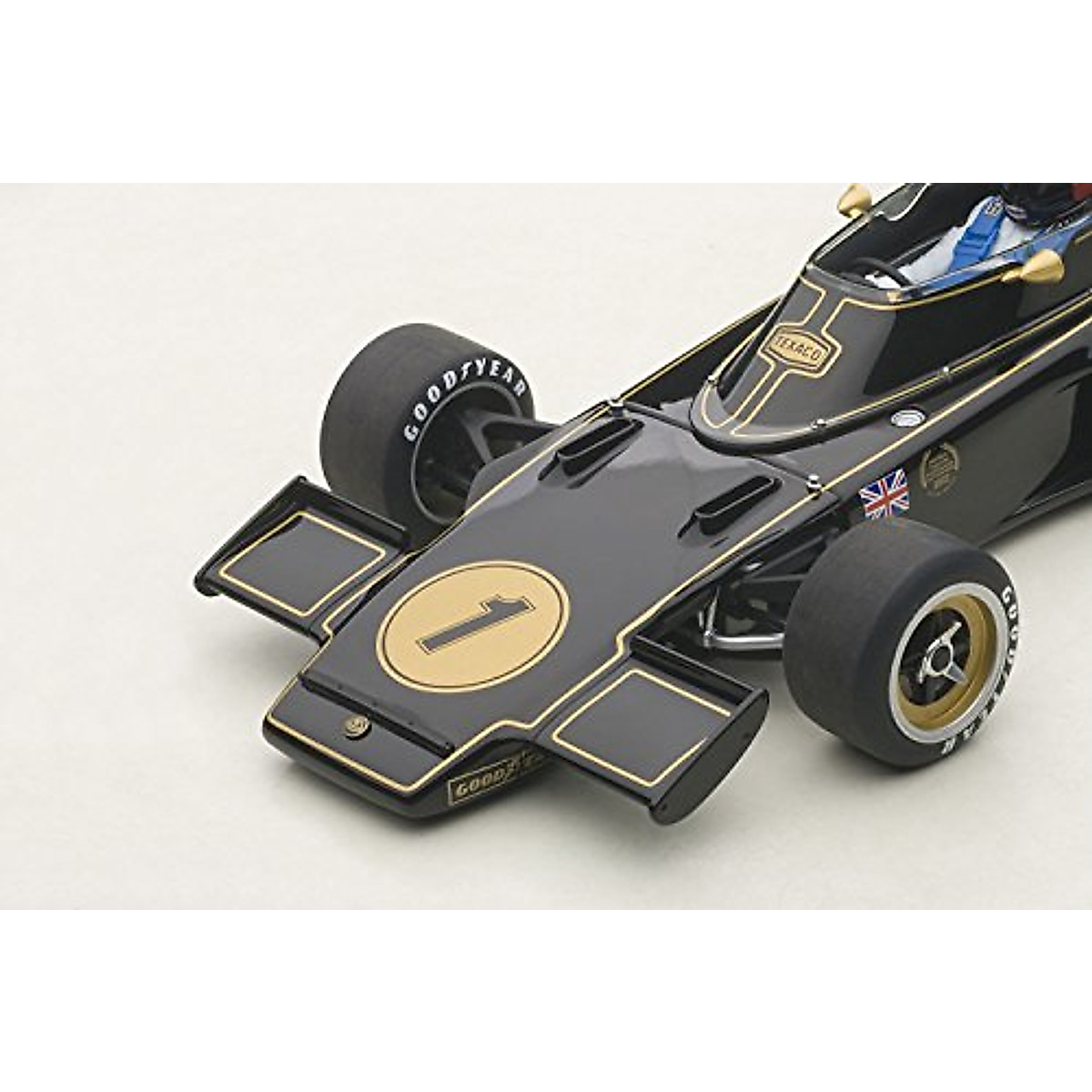 Autoart Lotus 72E 1973 Emerson Fittipaldi #1 with Driver Figure in Cockpit 1/18 Model Car