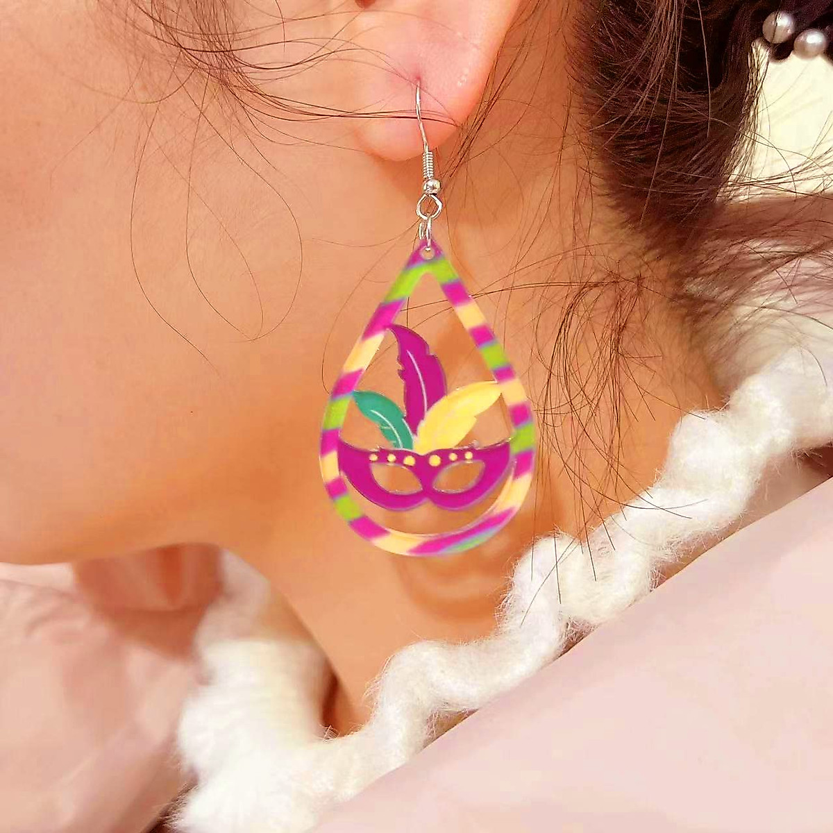 Mardi Gras Earrings for Women Acrylic MARDI GRAS Mask Dangle Earrings Carnival Theme Drop Earrings Purple Yellow Green Earrings Holiday (Mask)