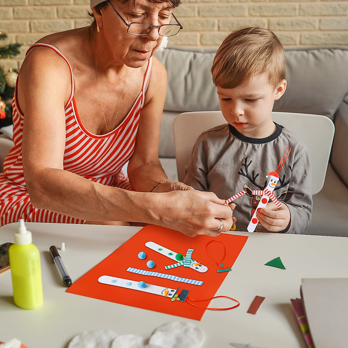 Peryiter 36 Set Christmas Snowman Stick Ornament Craft Kit Christmas Crafts for DIY Winter Arts and Craft Kit Bulk for Holiday Fun Home Activities, 6 Inches