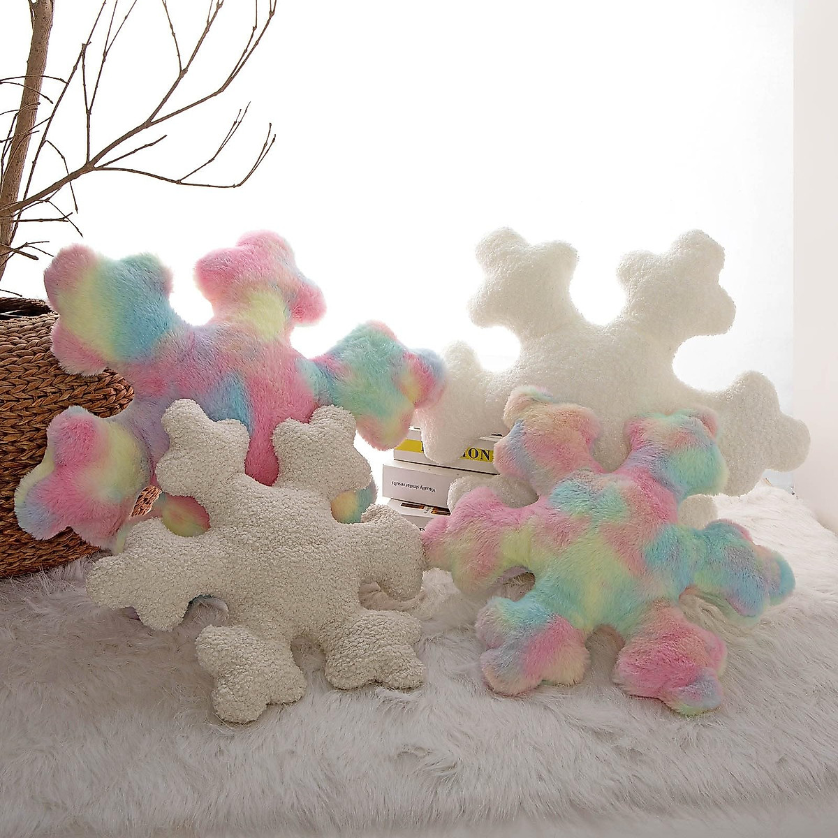 ROTORS Snowflake Pillow Christmas Throw Pillows Winter Snowflake Pillow White Decorative Pillow Plush Cute Pillow for Couch Sofa Bed Decoration (White 40cm)