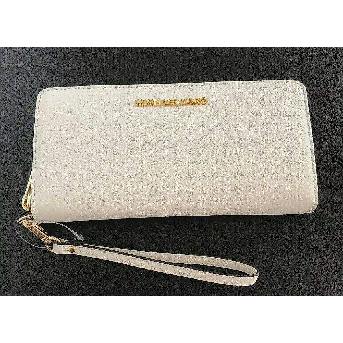 Michael Kors Jet Set Travel Large Travel Leather Continental Wallet (Light Cream)