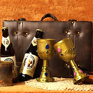 ZHURUININ 4 Pcs Medieval Molded Crown Goblets 8 oz Gold Jeweled Plastic Chalice King Queen Party Goblets Medieval Party Decorations for Carnival Party Drinking Decor Supplies (4)