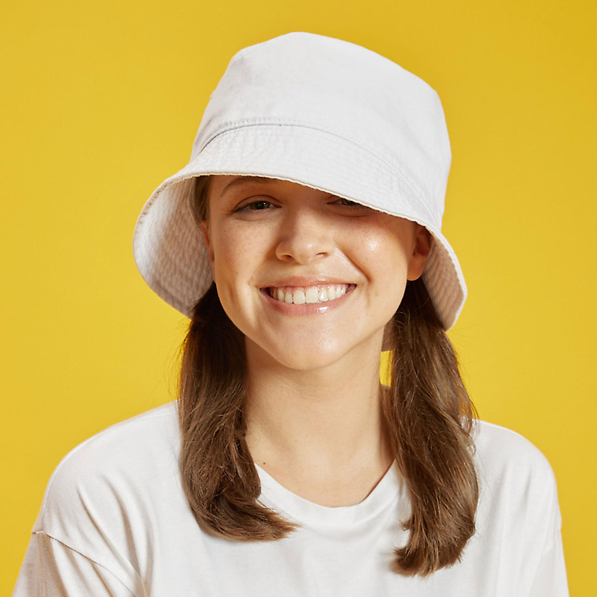 The Hat Depot 100% Cotton Long Brim & Deeper Packable Summer Travel Fashion Bucket Hat (L/XL, White)