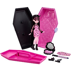 Monster High Draculaura Doll & Accessories, Gore-ganizer Beauty Kit with Bat Clips, Comb & Mirror, Customizable with Stamp Pen & Stickers