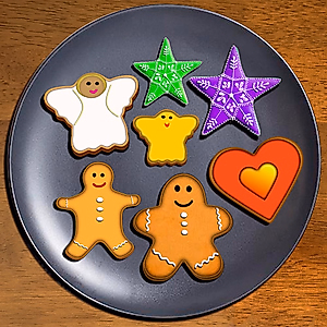Christmas Cookie Cutter Set - Gingerbread Man, Snowflake, Christmas Tree, Heart, Star, Angel - 18 Piece Christmas Cookie Cutters, Cookie Cutters Christmas Shapes for Holiday Winter Baking