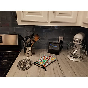 Caroline's Treasures MLM1146OVMT Lots of White Standard Poodle Oven Mitt Heat Resistant Thick Oven Mitt for Hot Pans and Oven, Kitchen Mitt Protect Hands, Cooking Baking Glove