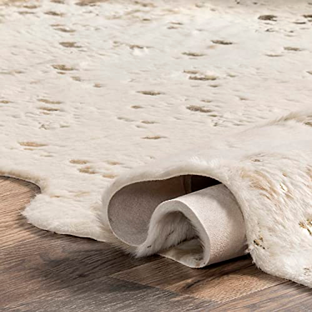 NuLOOM Iraida Contemporary Faux Cowhide Area Rug, 3' 10" x 5', Off-white