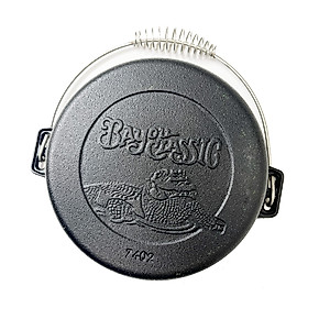 Bayou Classic 7402 2-qt Cast Iron Dutch Oven Features Flanged Camp Lid Stainless Coil Wire Handle Grip Perfect To Use Over A Campfire To Prepare One-Pot Meals Bake Cornbread Biscuits or Cobbler