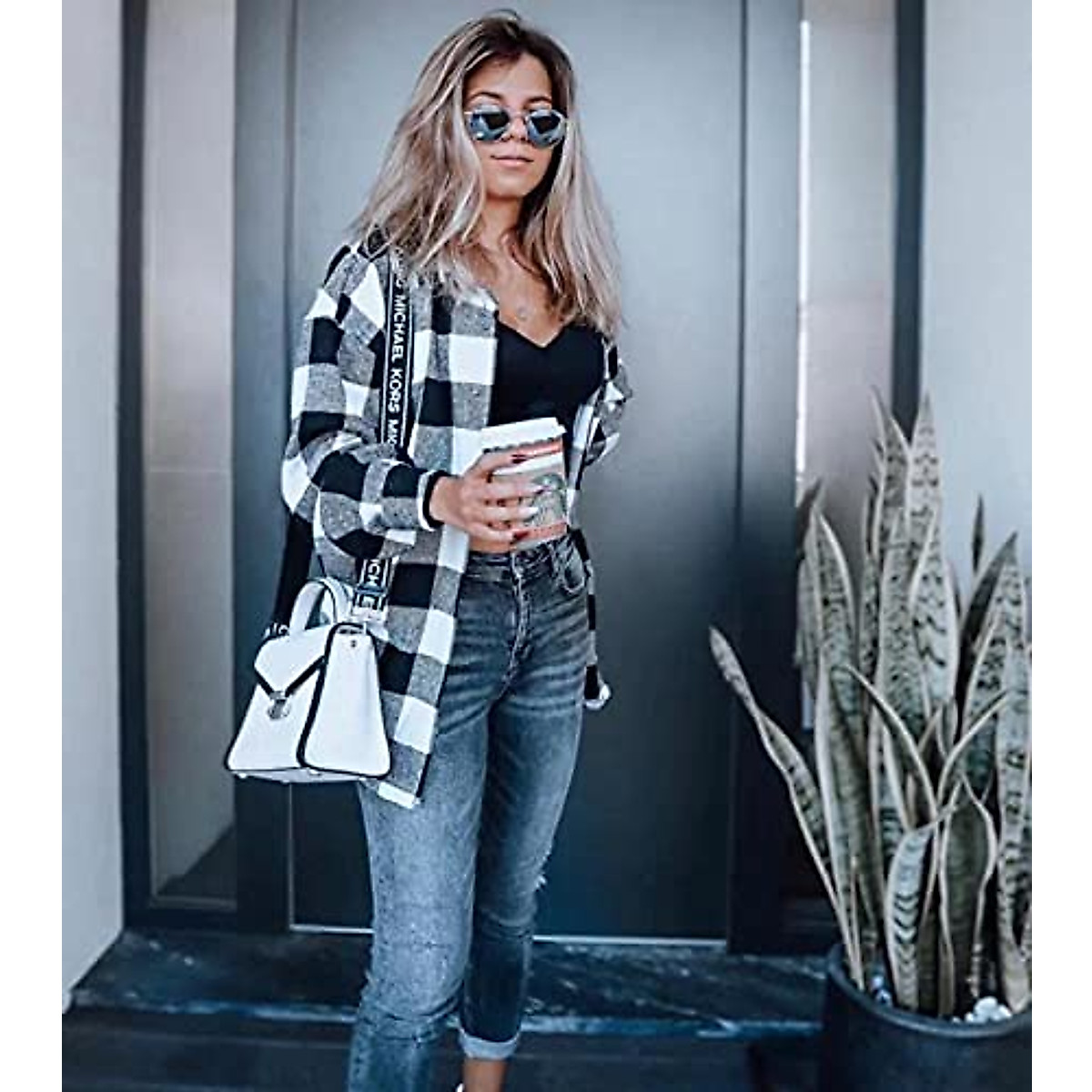 ZAFUL Women's Plaid Long Sleeve Shirt Button Down Wool Blend Thin Jacket Casual Blouse Tops with Pocket Black and White
