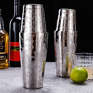 Stainless Steel Boston Shaker Tin with Etched Pattern - 2 Piece Weighted Cocktail Shaker 18oz & 28oz,Martini Drink Shaker Kit for Bartender Professional Bar Tools (Skull Pattern)