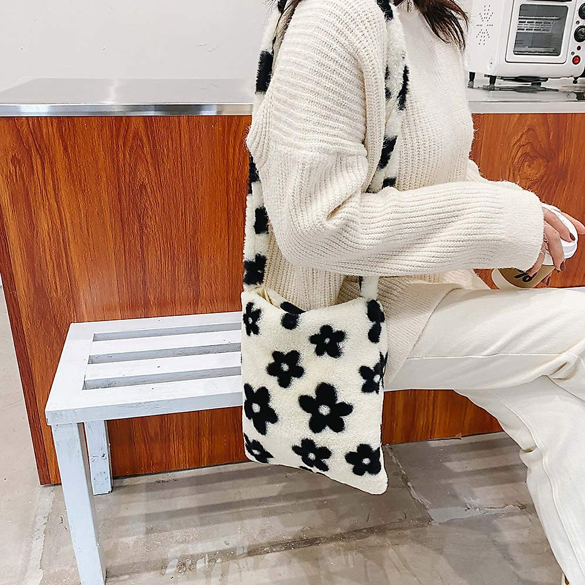 Aktudy Plush Shoulder Bag Crossbody Handbag Women Bag Messenger Bag