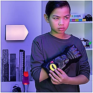 DC Comics BATMAN, Interactive Gauntlet with Over 15 Phrases and Sounds, Kids Toys for Boys Aged 4 and Up