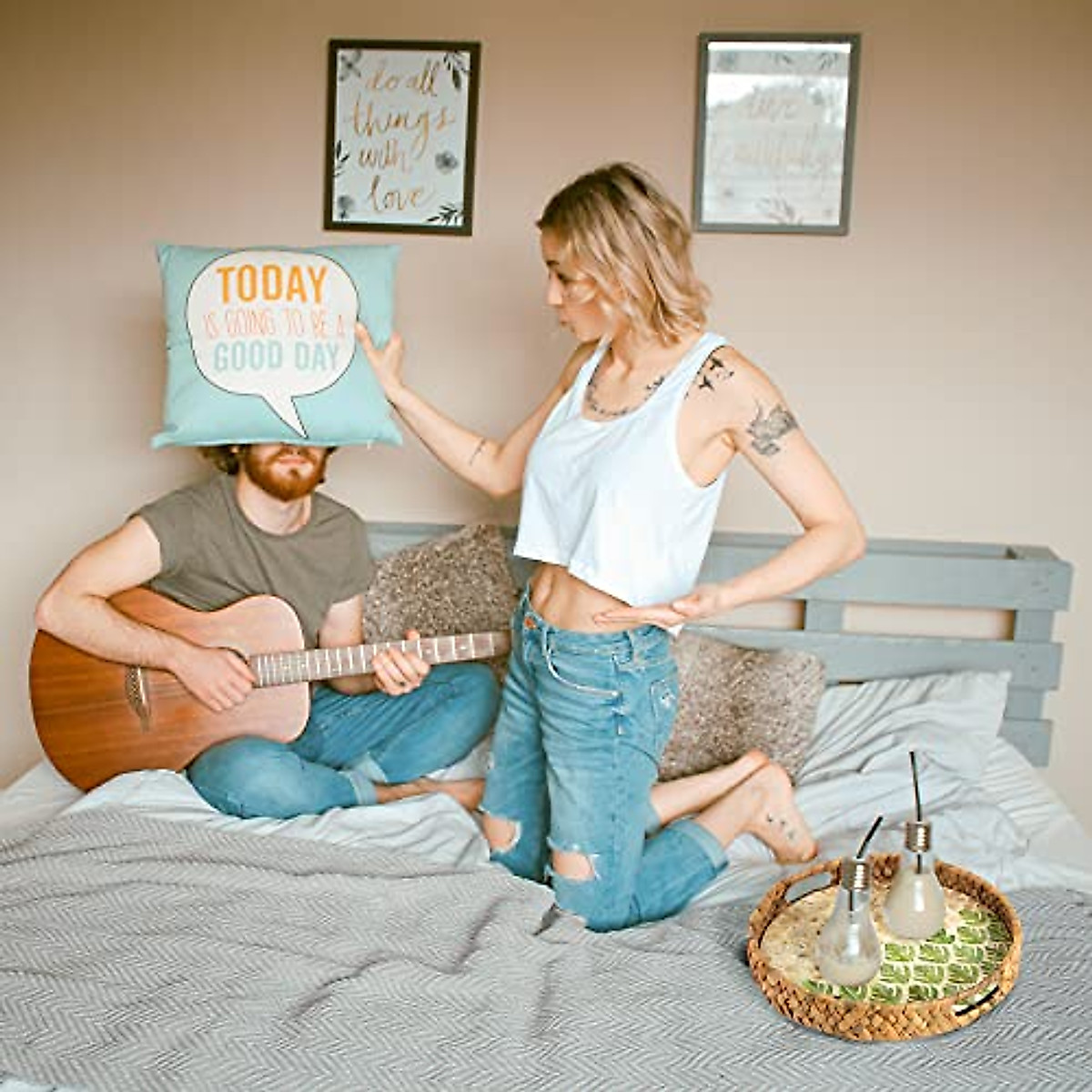 MadeTerra Round Seagrass Tray with Mother of Pearl Inlay Wooden Base Insert Handle, Decorative Nacre Serving Basket for Breakfast, Food, Coffee Table Decor, Decoration, Storage and Display (Set 2)