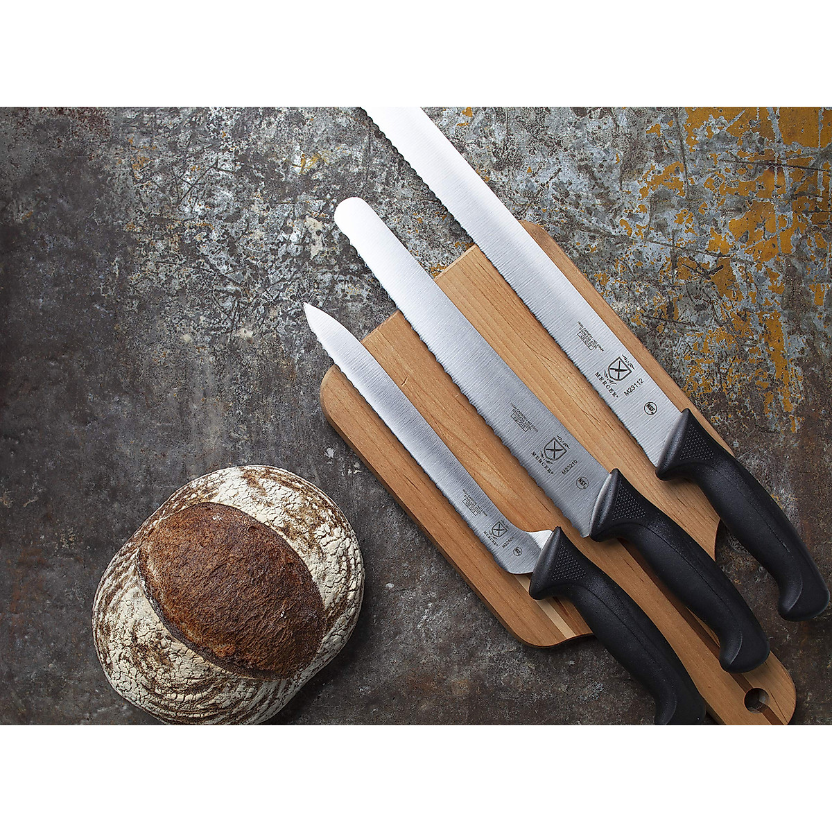 Mercer Culinary M23210 Millennia Black Handle, 10-Inch Wide Wavy Edge, Bread Knife