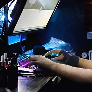 Bracoo Wrist Compression Wrap Brace for Carpal Tunnel, Adjustable Support Strap bands,Weightlifting, Fitness, Tendonitis, Arthritis, Joint Pain Relief, Wrist Tendonitis, Right & Left Hand, WS10