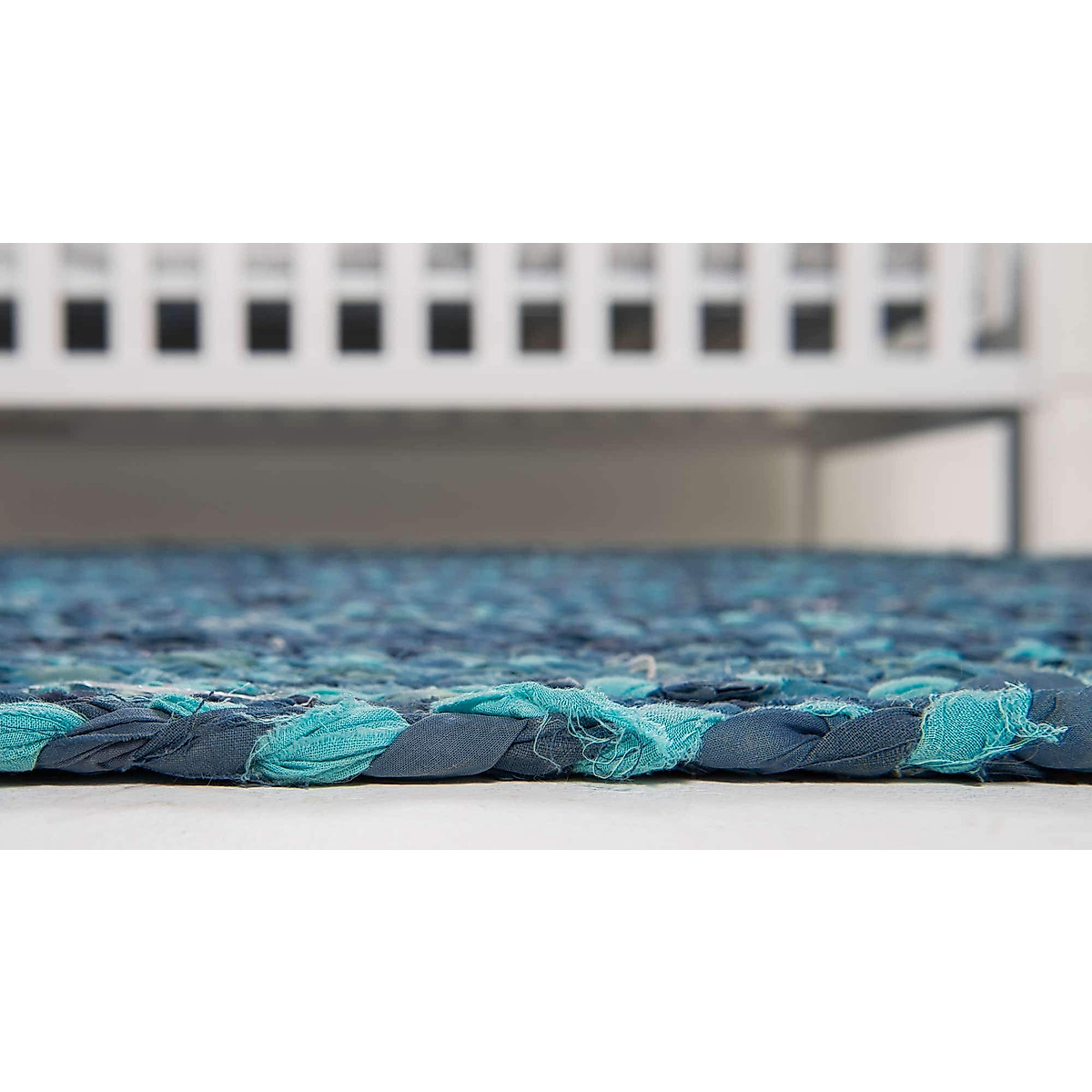 Unique Loom Braided Chindi Collection Area Rug - Layer (3' 3" x 5' 1" Oval, Blue/ Navy Blue)