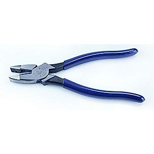 Klein Tools 92906 Tool Set, Basic Tool Kit has Klein Tools Hand Tools for Apprentice or Home: Pliers, Wire Stripper / Cutter, Screwdrivers, 6-Piece