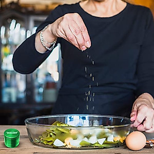 Santa Cruz Shredder Herb Grinder 3 Piece Medium 2 1/8" Superior Grip and Aluminium (Green)