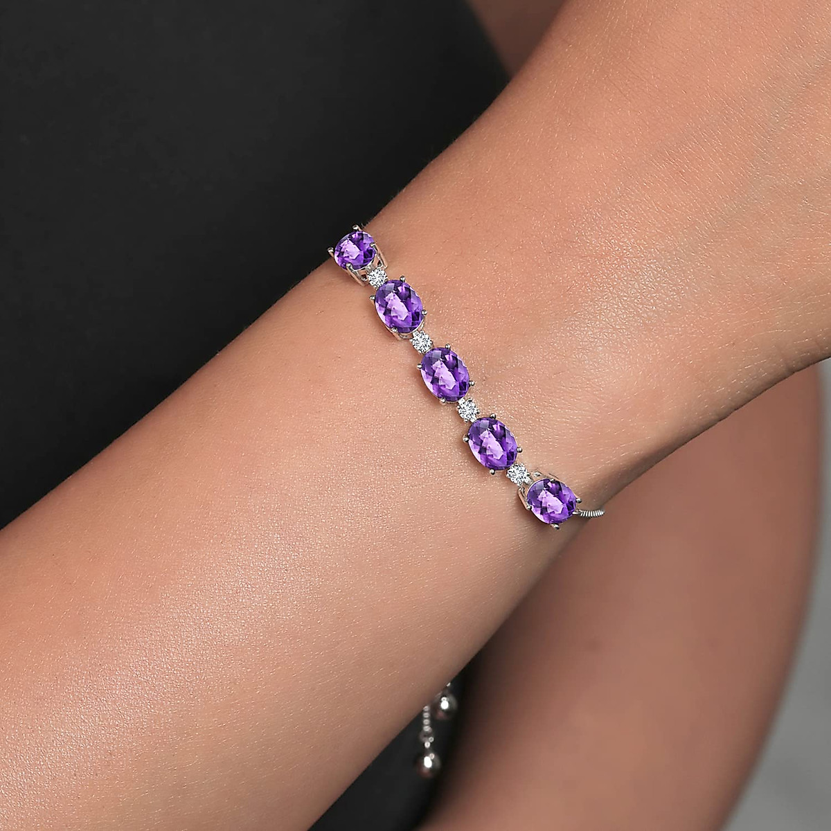 Gem Stone King 925 Sterling Silver Oval Checkerboard Purple Amethyst and White Diamond Tennis Bracelet For Women (6.26 Cttw, Gemstone Birthstone, Fully Adjustable Up to 9 Inch)