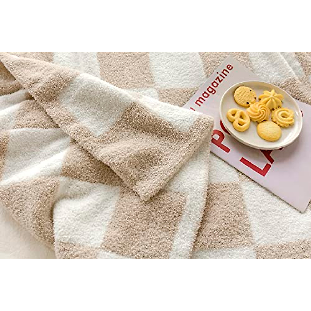 Ultra Soft Classic Checkerboard Chessboard Knitted Throw Blankets Fluffy Microfiber Lightweight Warm Cozy Bed Blankets Decor for Couch Sofa Bed (Cream, Throw 51"X63")