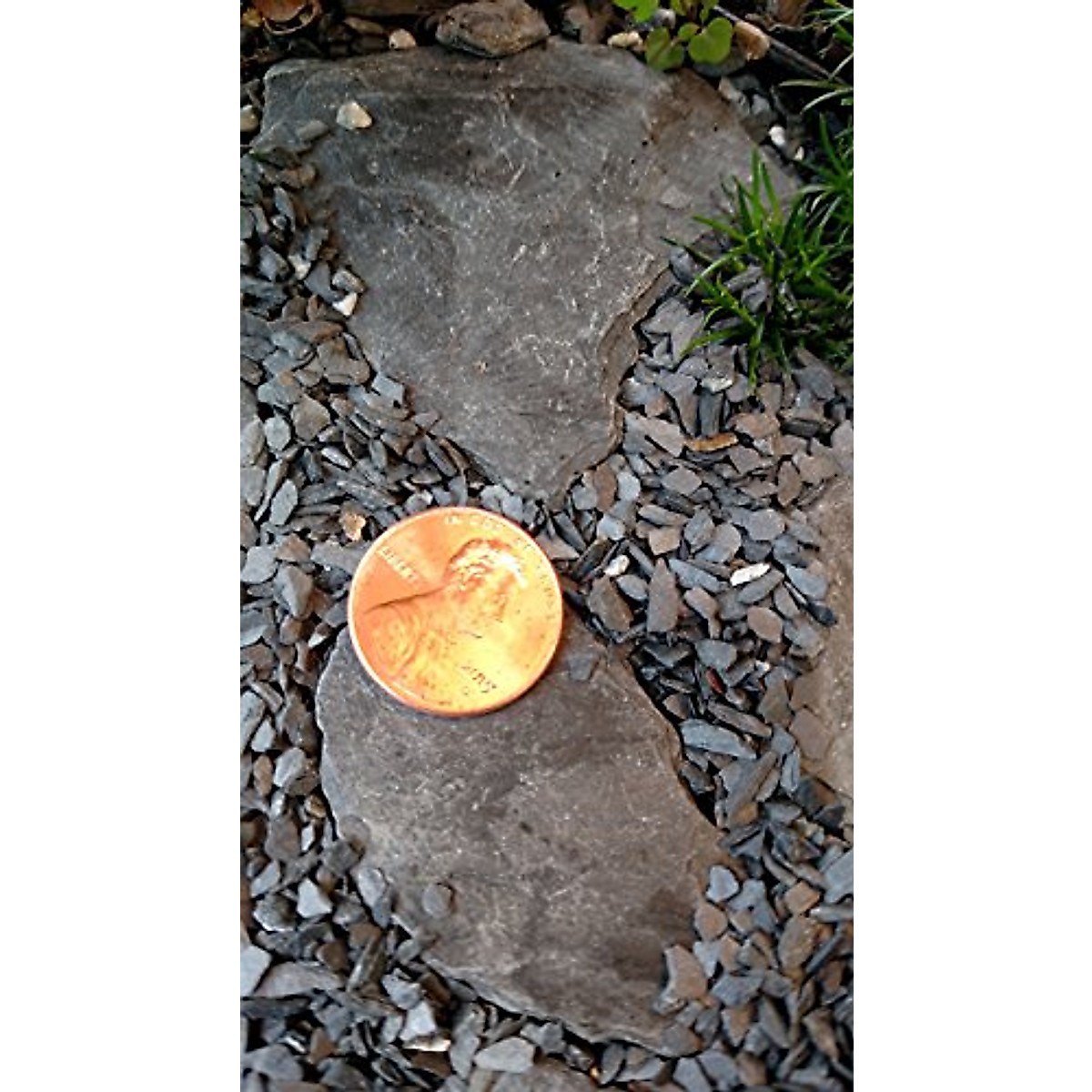 Natural Slate Stone - Less Than 1/8 inch Slate Gravel for Miniature or Fairy Garden, Aquarium, Model Railroad & Wargaming 8oz