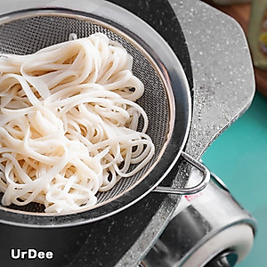 UrDee Stainless Steel Kitchen Metal Food Strainers Effective Cone Shaped Cocktail Strainer For Cocktails, Tea Herbs, Coffee & Drinks - Sieve Fine Mesh Stainless Steel for Rice, Quinoa, Pasta, Fruit