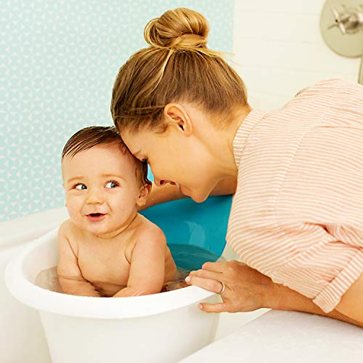 Munchkin® Sit & Soak™ Baby Bath Tub, 0-12 Months, White, 25 x 16.25 x 15 Inch