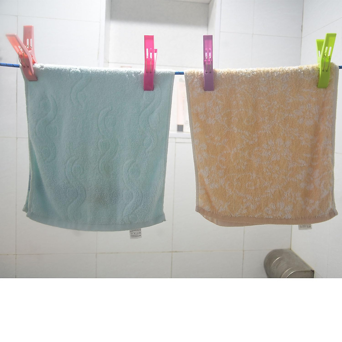 Tcbasrt Beach Towel Clips - Plastic Clothes Pins for Beach Chairs, 8 Pack Large Clips Clamps,Towel Holder Clips, Beach Accessories for Vacation (8pack)