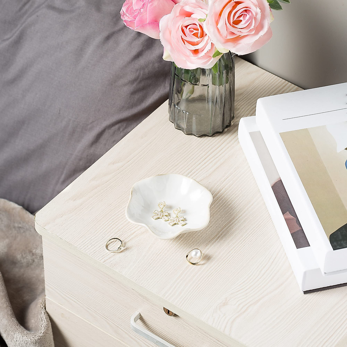 BEUNAIZER Jewelry Dish Tray, Ring Dish, Ceramic Trinket Tray, Key Bowl, Decorative Plate, Gifts for Friends Sisters Daughter Mother (milky white)